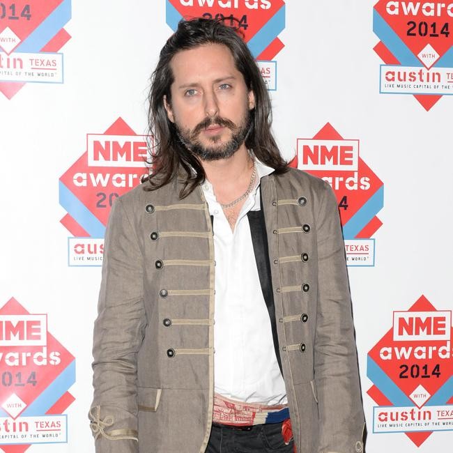 Carl Barat 'needs' therapy